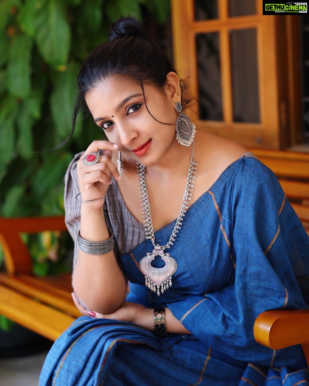 Actress Alphy Panjikaran HD Photos and Wallpapers May 2023 - Gethu Cinema
