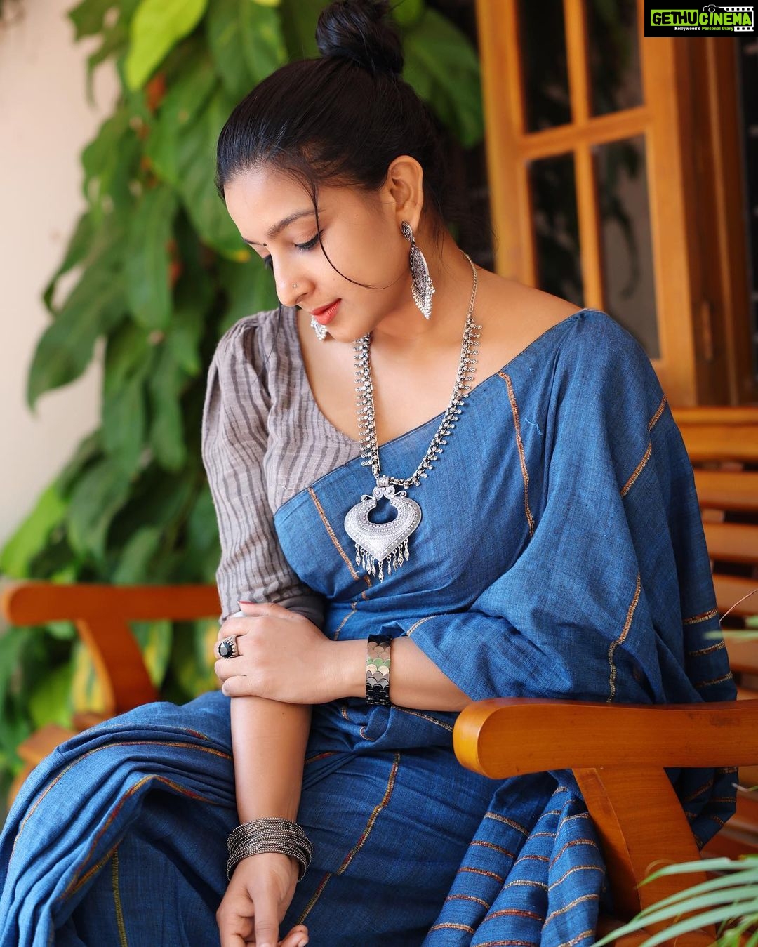 Actress Alphy Panjikaran HD Photos and Wallpapers May 2023 - Gethu Cinema