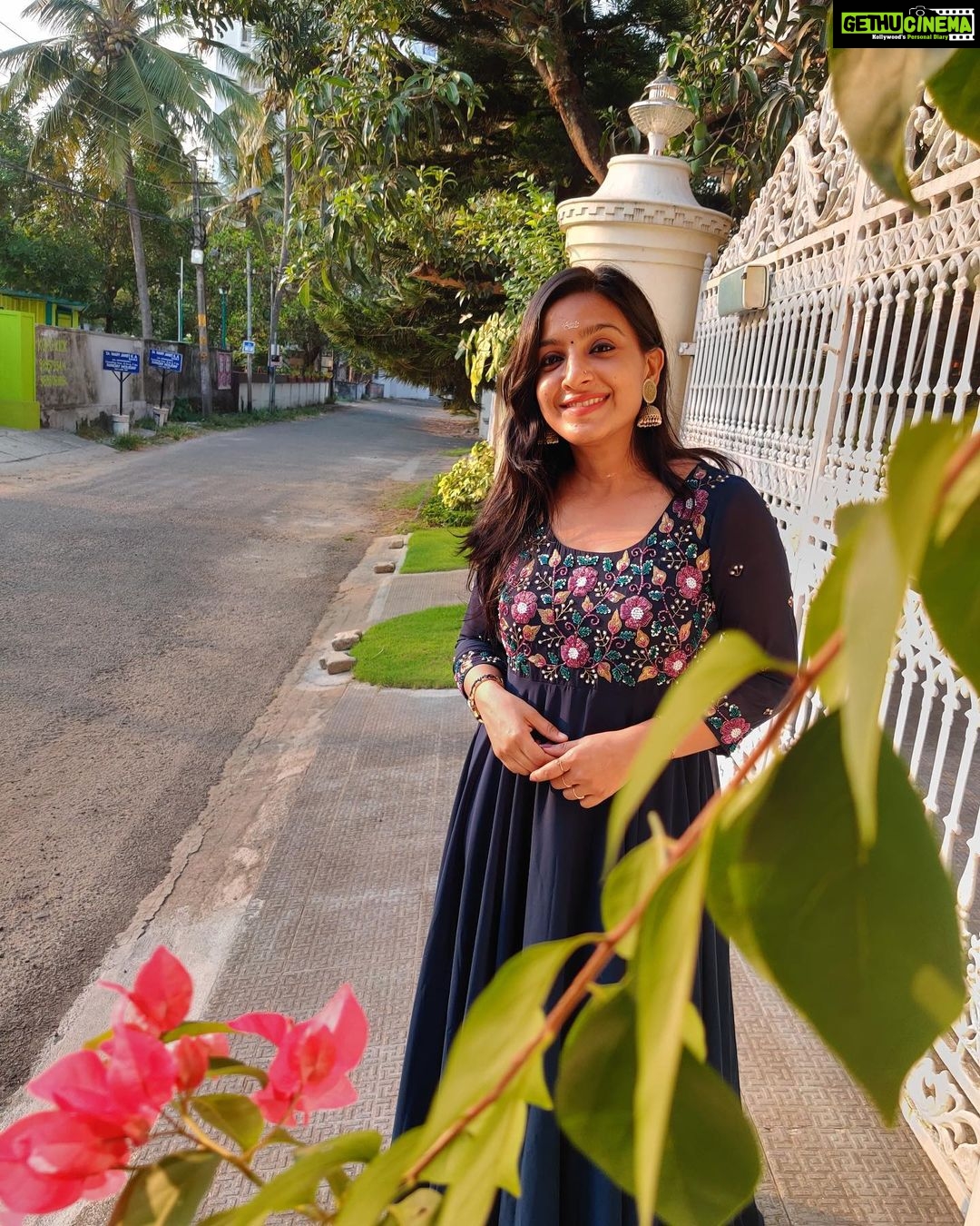 Actress Alphy Panjikaran HD Instagram Photos and Wallpapers April 2023 ...