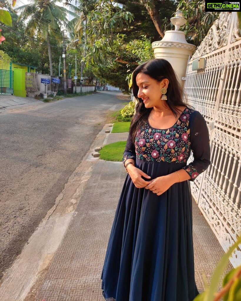 Actress Alphy Panjikaran HD Instagram Photos and Wallpapers April 2023 ...