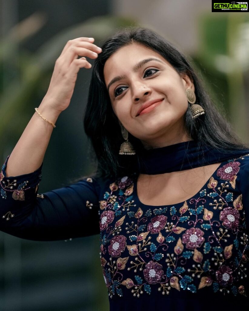 Actress Alphy Panjikaran HD Instagram Photos and Wallpapers April 2023 ...