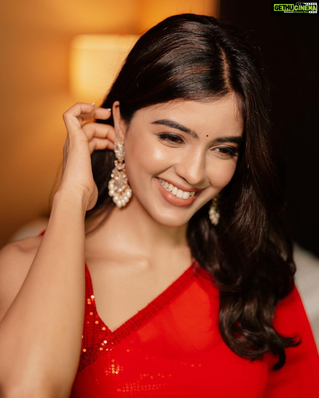 Actress Amritha Aiyer HD Instagram Photos and Wallpapers October 2022 ...