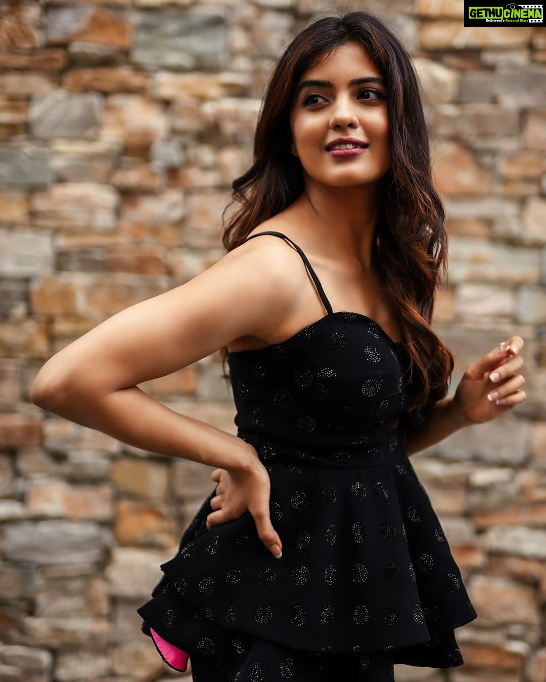 Amritha Aiyer Instagram – 🖤🤍 . Styled by: @by_sarana Wearing: @ranbirmukherjeeofficial 📸 ...