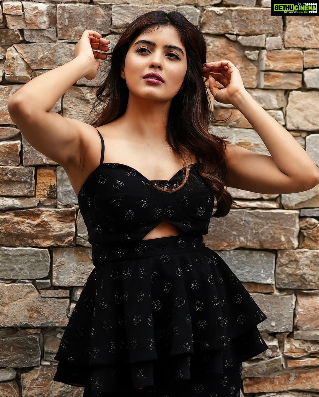 Amritha Aiyer Instagram – 🖤 . Styled by: @by_sarana Wearing: @ranbirmukherjeeofficial 📸 ...