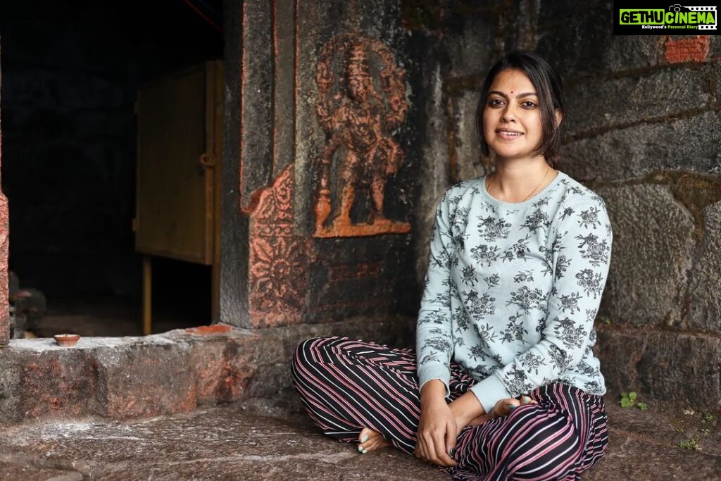 Actress Anusree HD Instagram Photos and Wallpapers April 2023 | Gethu Cinema