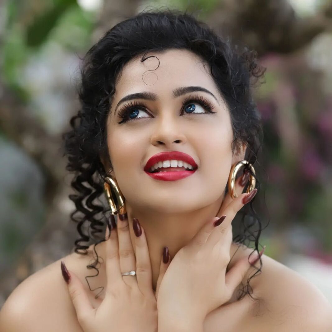 Apsara Rani Instagram – “Trust your beauty to shine from your eyes and ...