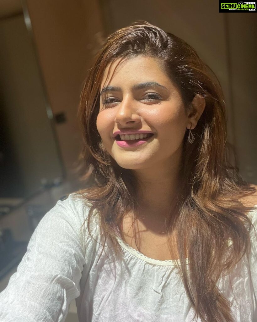 Actress Ashima Narwal HD Photos and Wallpapers April 2023 - Gethu Cinema