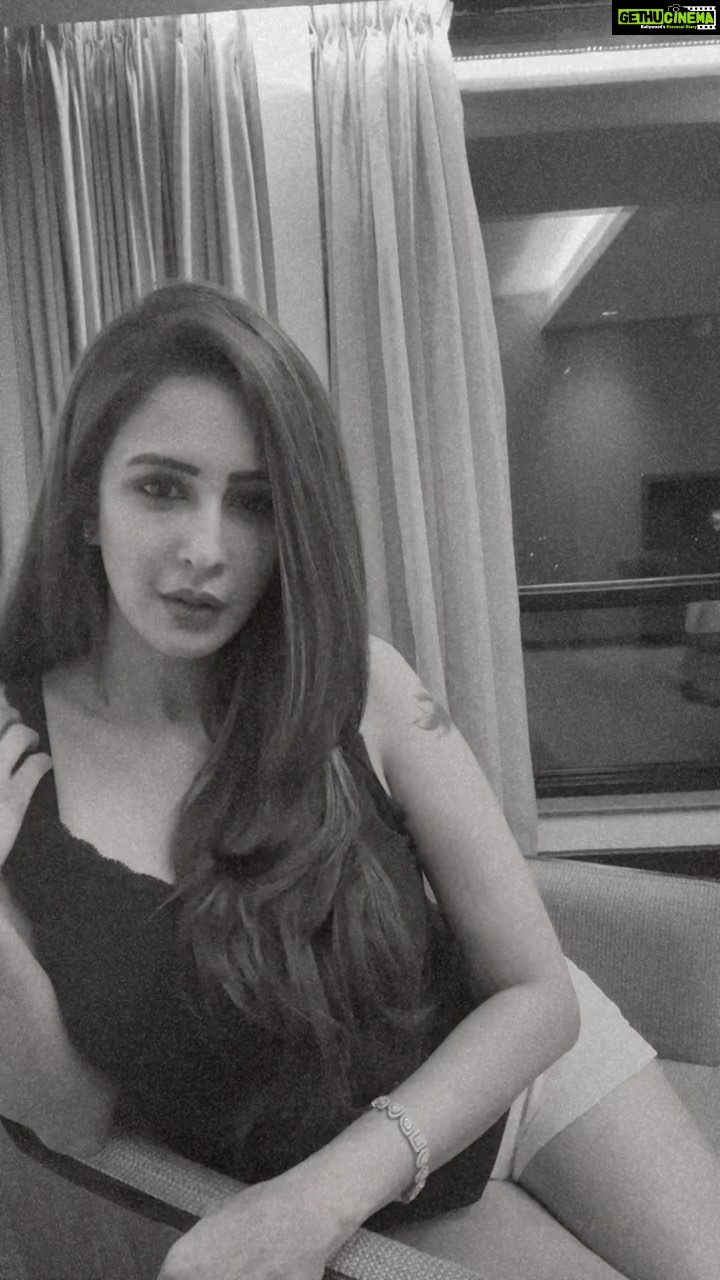 Chahatt Khanna Instagram – Just love .. | Gethu Cinema