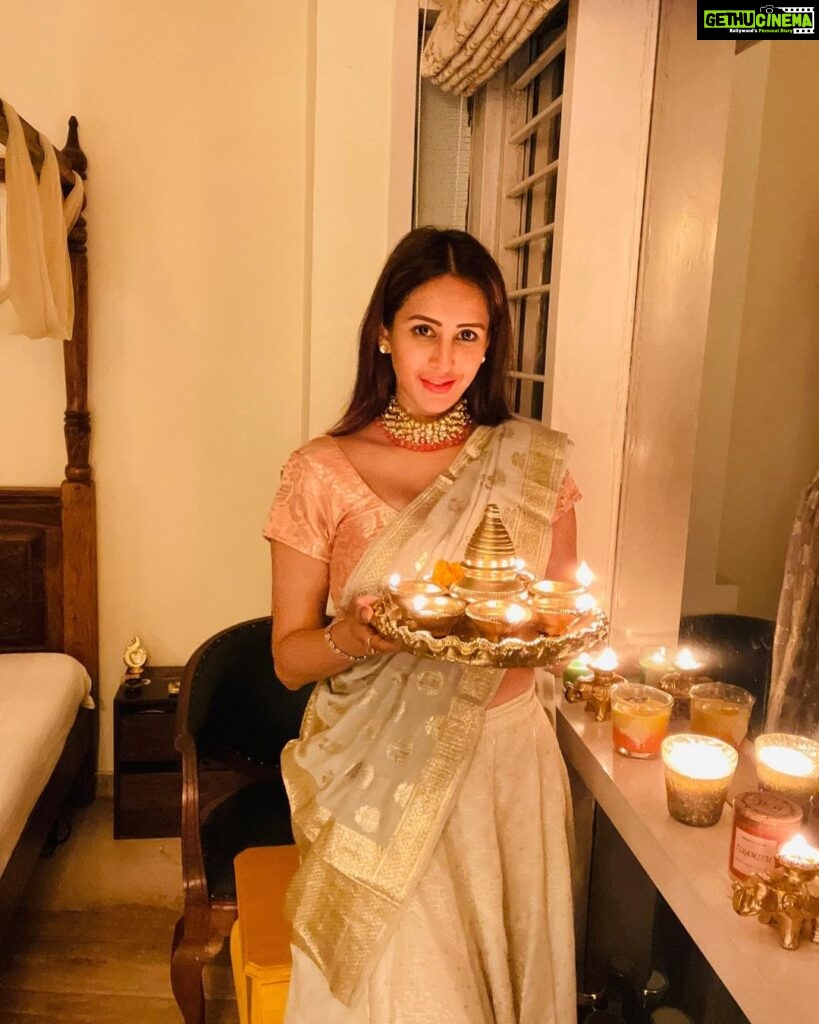 Chahatt Khanna Instagram – Happy Festival of lights .. which you ...