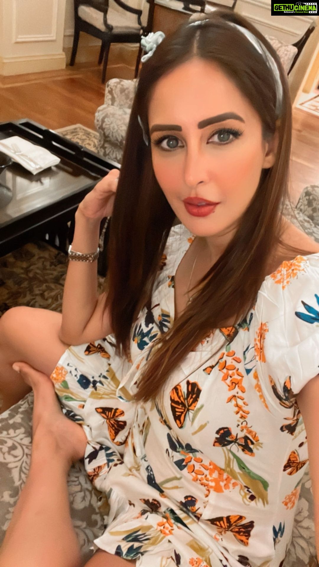 Chahatt Khanna Instagram - Blessings… - Gethu Cinema