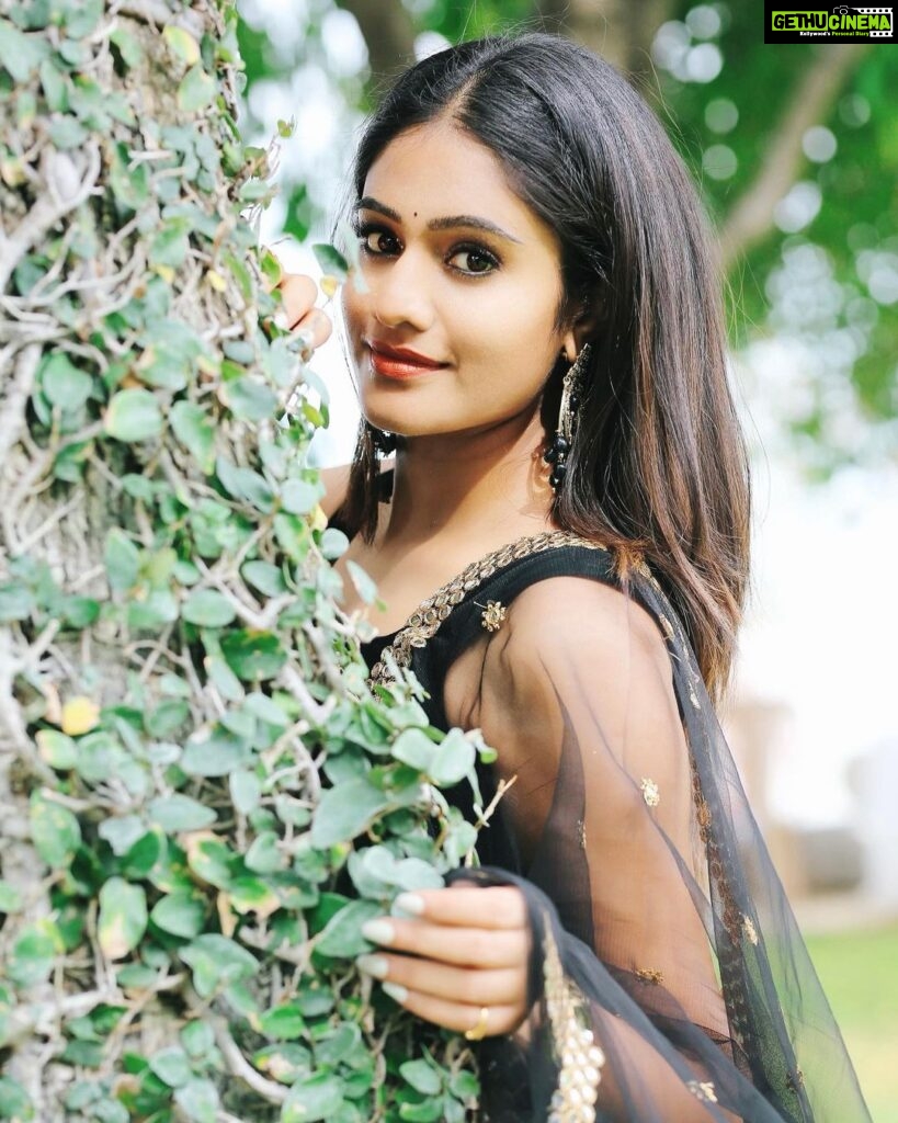Actress Deepthi Manne HD Instagram Photos and Wallpapers May 2022 ...