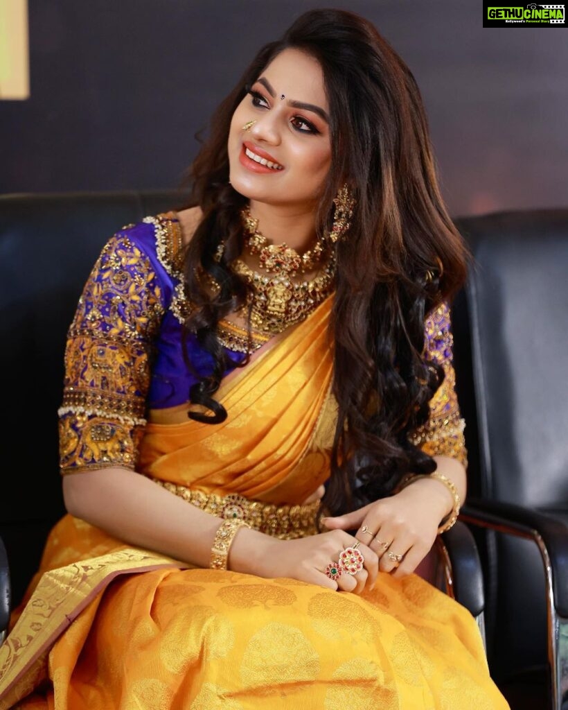 Actress Delna Davis HD Instagram Photos and Wallpapers August 2022 ...