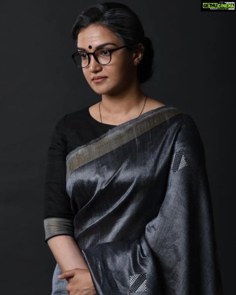 Actress Honey Rose HD Photos and Wallpapers January 2023 - Gethu Cinema
