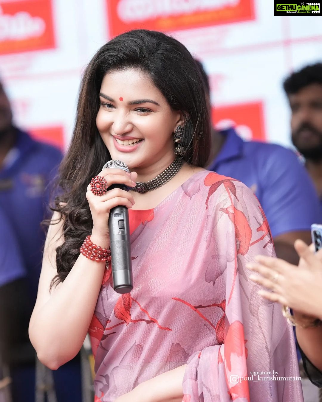 Actress Honey Rose HD Instagram Photos and Wallpapers December 2022 ...