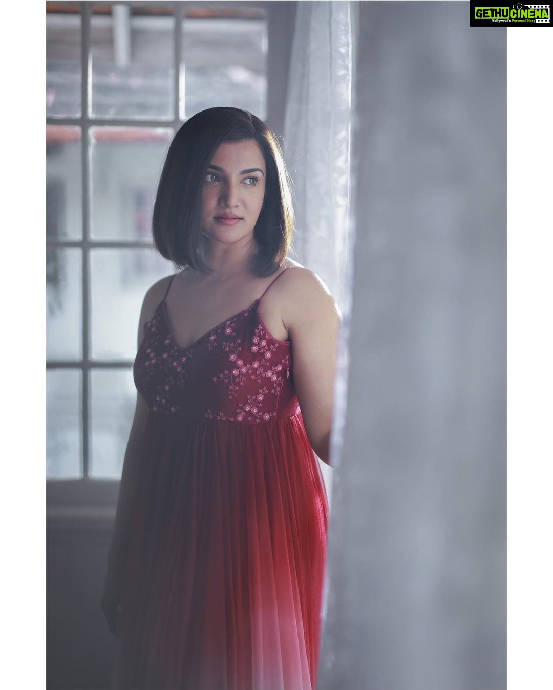 Actress Honey Rose HD Photos and Wallpapers October 2022 - Gethu Cinema