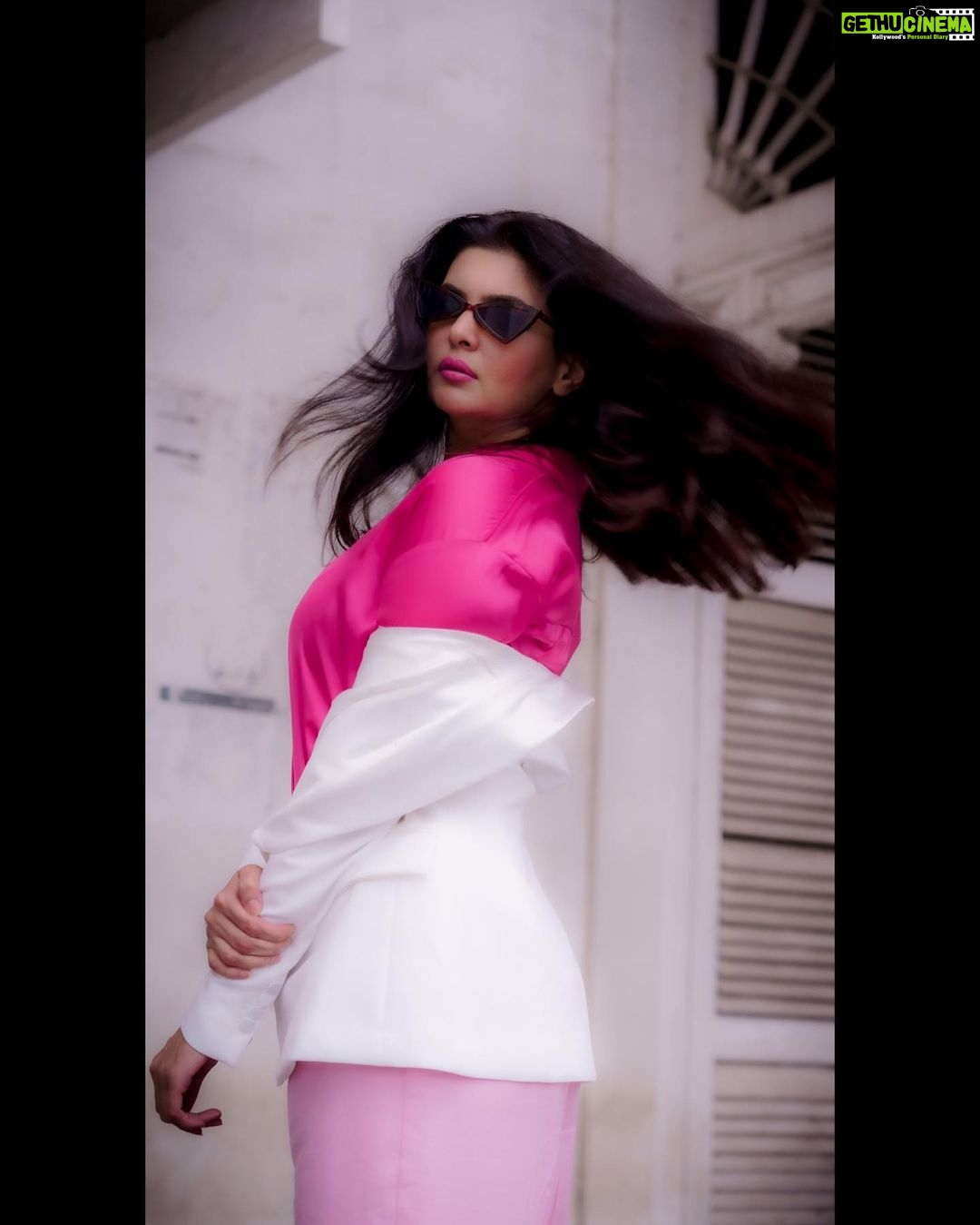 Actress Ihana Dhillon HD Instagram Photos and Wallpapers April 2023 | Gethu Cinema