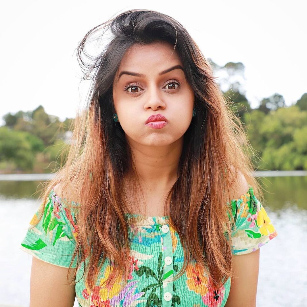 Jayshree Soni Instagram – Caution: Mood Swings in Progress😍🥵😘😔😝😳🤪🙃🥰 ...