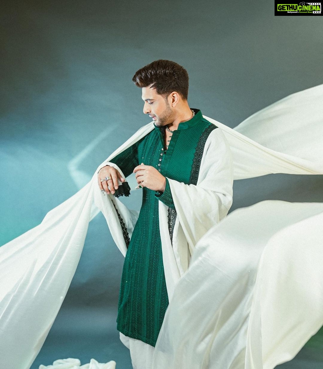 Actor Karan Kundrra HD Photos and Wallpapers April 2023 - Gethu Cinema