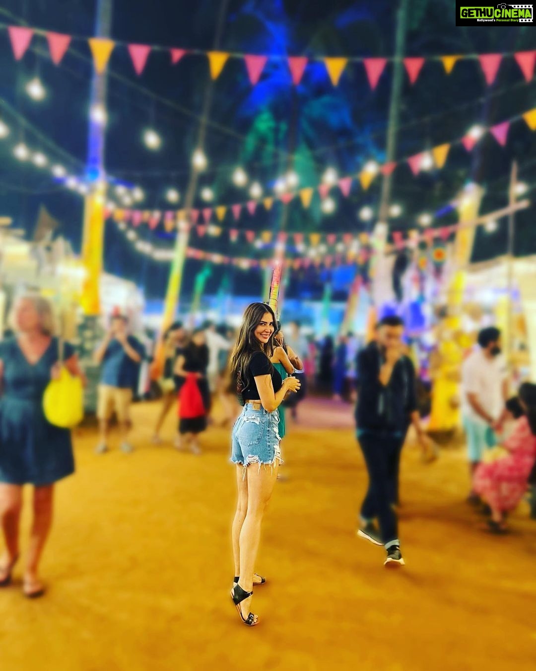 Actress Kim Sharma Top 38 Instagram Photos and Posts - Gethu Cinema