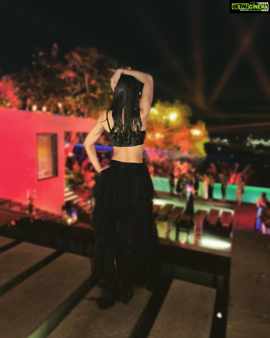 Actress Kim Sharma Top 38 Instagram Photos and Posts - Gethu Cinema