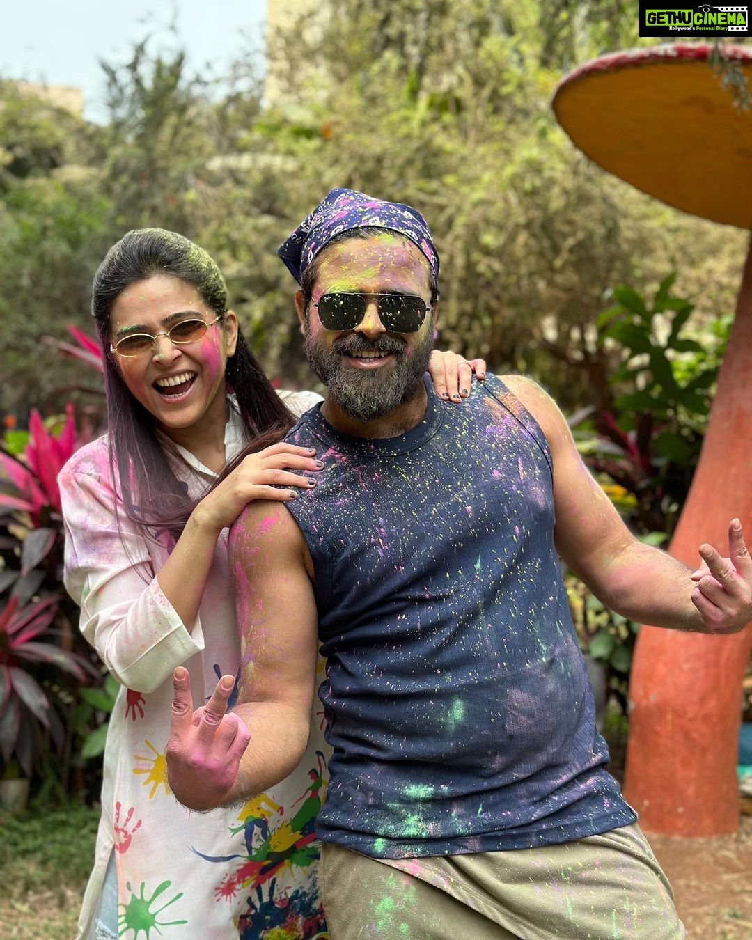 Madhurima Tuli Instagram – Wishing you and your family a very Happy ...