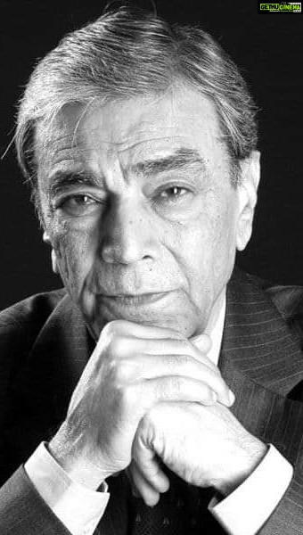 Mahira Khan Instagram Lost A Great Today Rest In Peace Zia Mohyeddin Sir ‎thank You For The