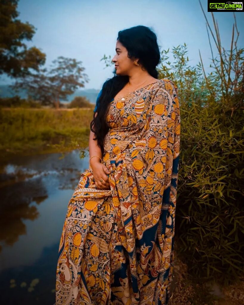 Actress Manju Pathrose HD Photos and Wallpapers April 2022 - Gethu Cinema