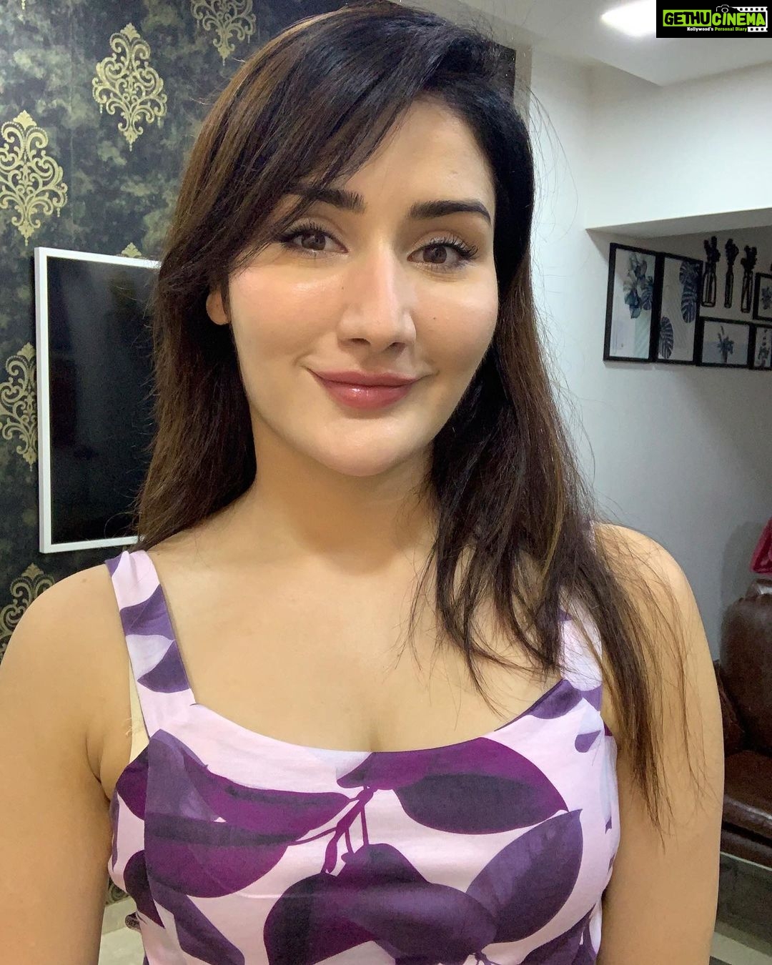 Actress Monica Sharma HD Instagram Photos and Wallpapers April 2023 ...