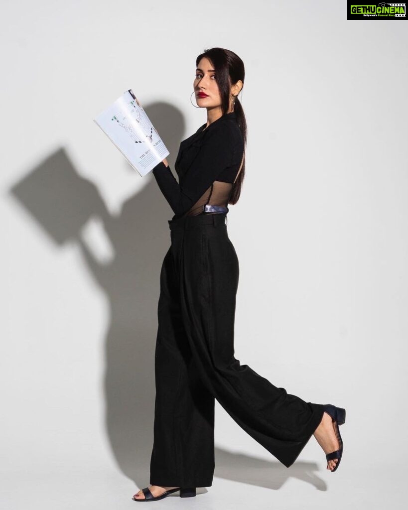 Actress Monica Sharma HD Photos and Wallpapers March 2022 - Gethu Cinema