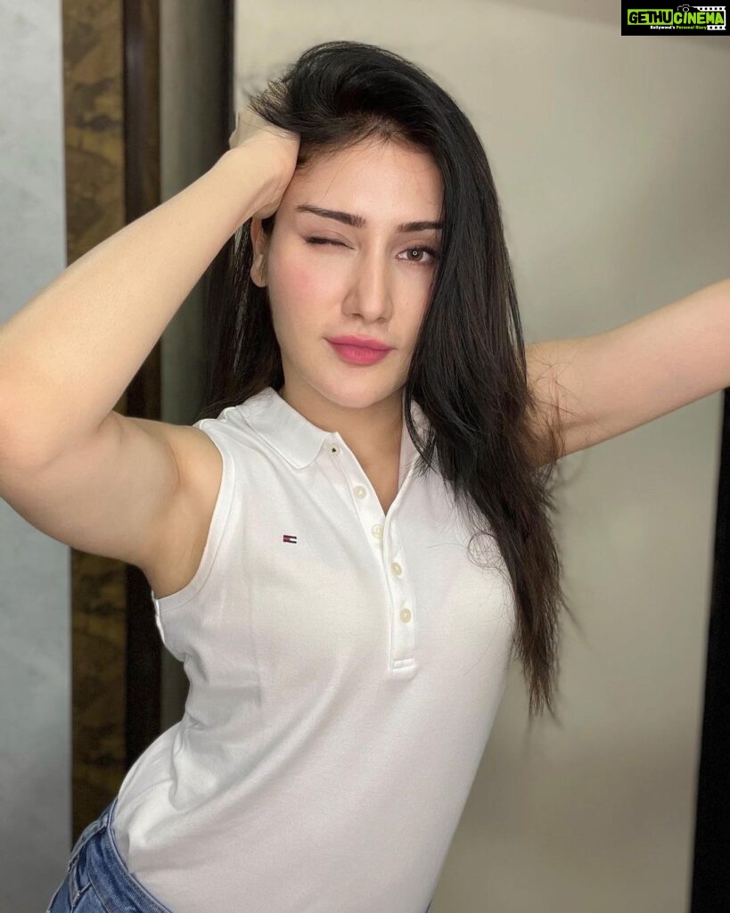 Actress Monica Sharma HD Instagram Photos and Wallpapers January 2022 ...