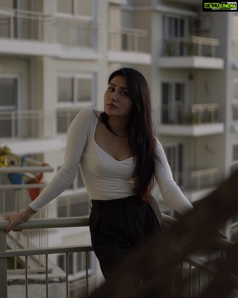 Actress Monica Sharma HD Instagram Photos and Wallpapers October 2021 ...