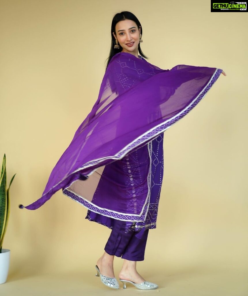 Actress Nalini Negi HD Instagram Photos and Wallpapers January 2023 ...