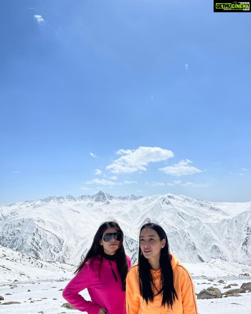 Actress Nalini Negi HD Instagram Photos and Wallpapers January 2023 ...