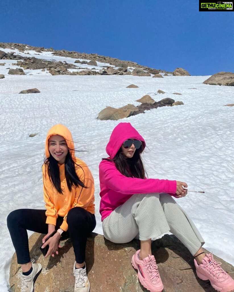 Actress Nalini Negi HD Instagram Photos and Wallpapers January 2023 ...