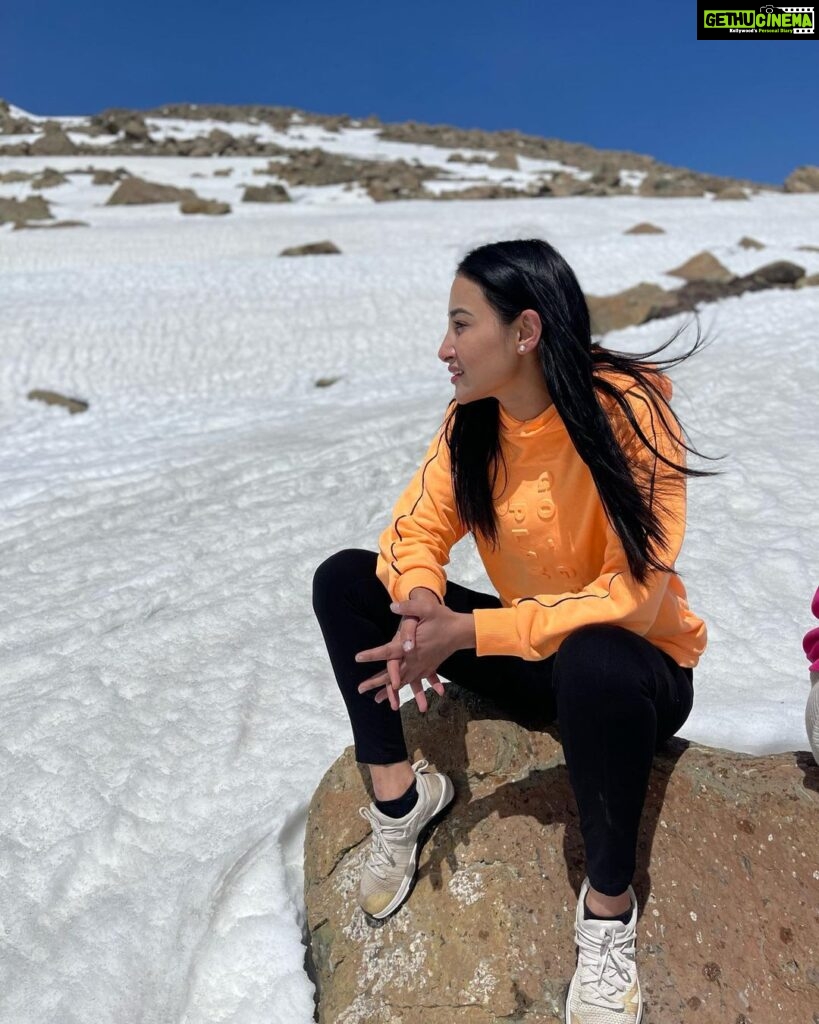 Actress Nalini Negi HD Photos and Wallpapers April 2022 - Gethu Cinema