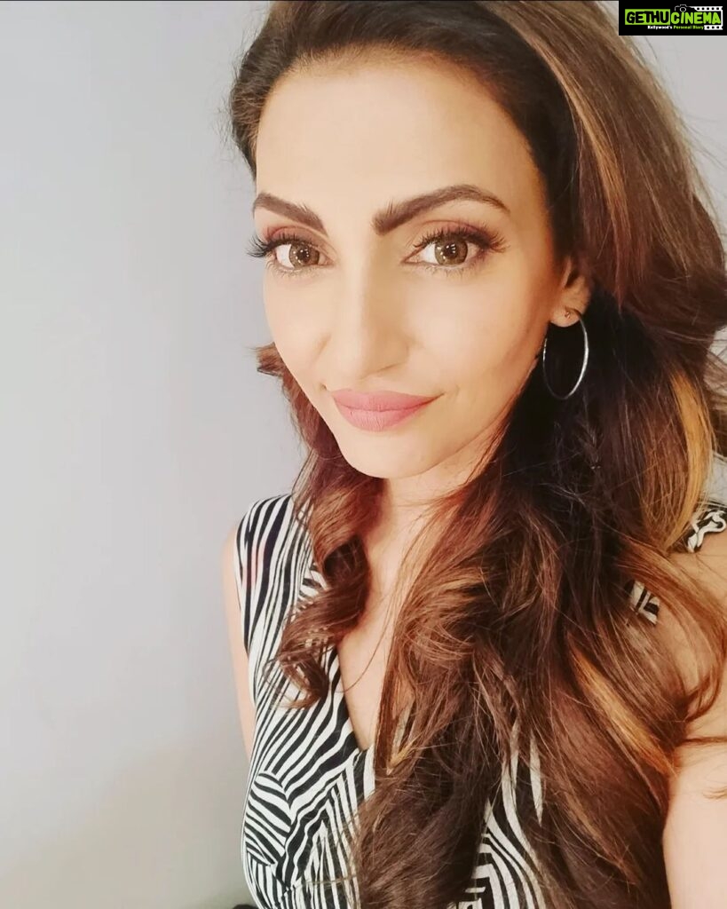 Actress Navina Bole HD Instagram Photos and Wallpapers April 2023 ...