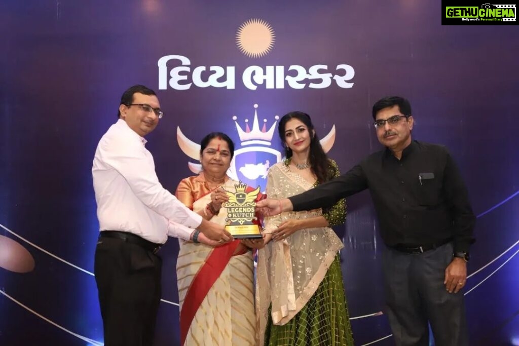 Actress Neha Mehta HD Instagram Photos and Wallpapers March 2023 ...