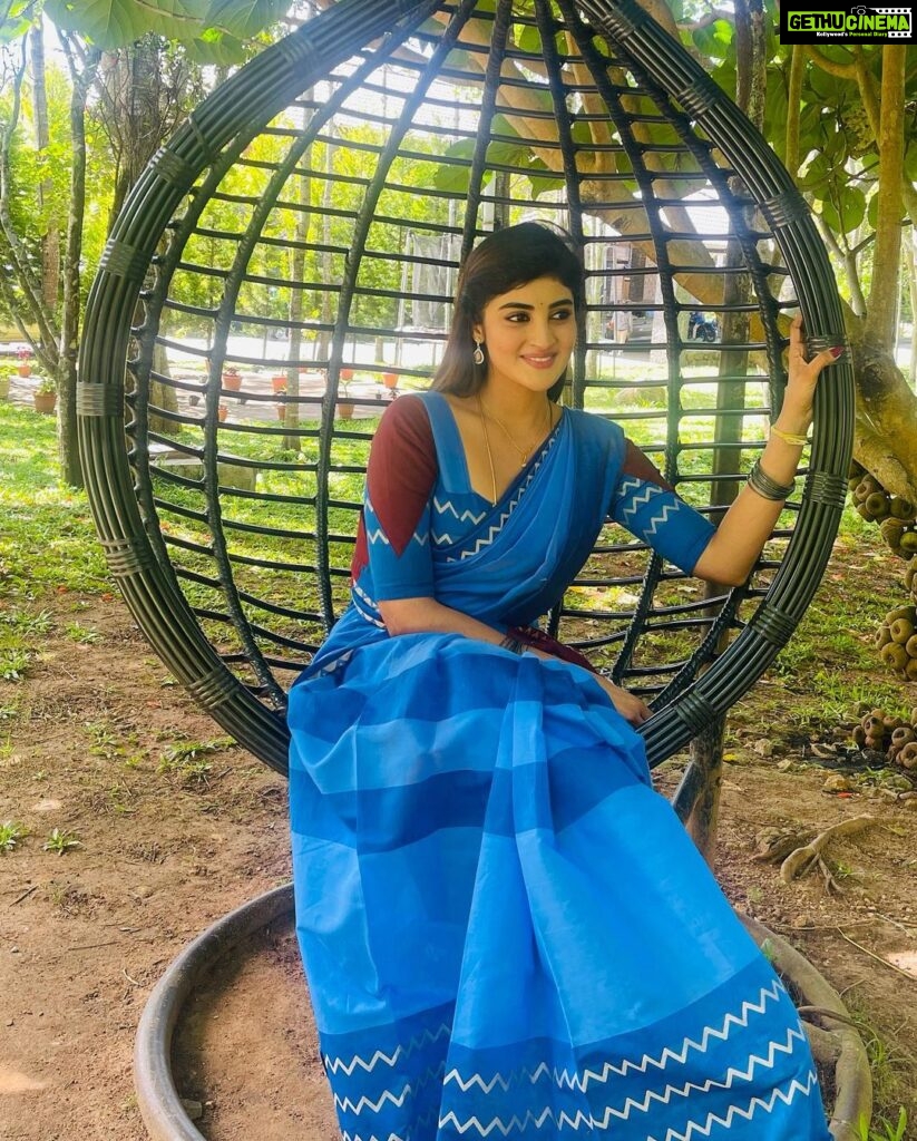 Actress Nimeshika Radhakrishnan HD Instagram Photos and Wallpapers October 2022 | Gethu Cinema