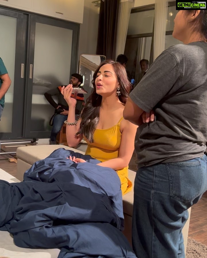 Actress Niyati Fatnani HD Instagram Photos and Wallpapers March 2023 | Gethu Cinema