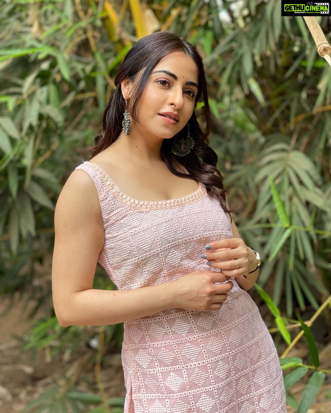 Actress Niyati Fatnani HD Instagram Photos and Wallpapers May 2023 | Gethu Cinema