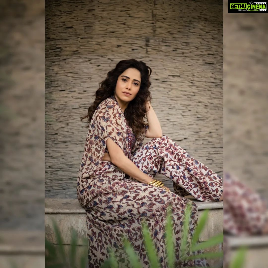 Nushrratt Bharuccha Instagram – Knock Knock. Who’s there? WEEKEND! 🦋 Outfit ...