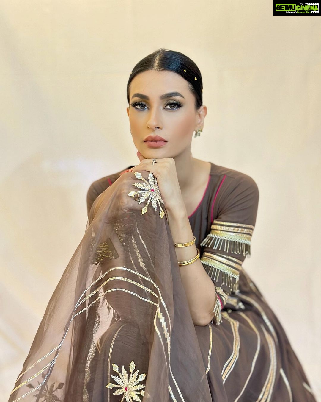 Actress Pavitra Punia HD Instagram Photos and Wallpapers February 2023 ...