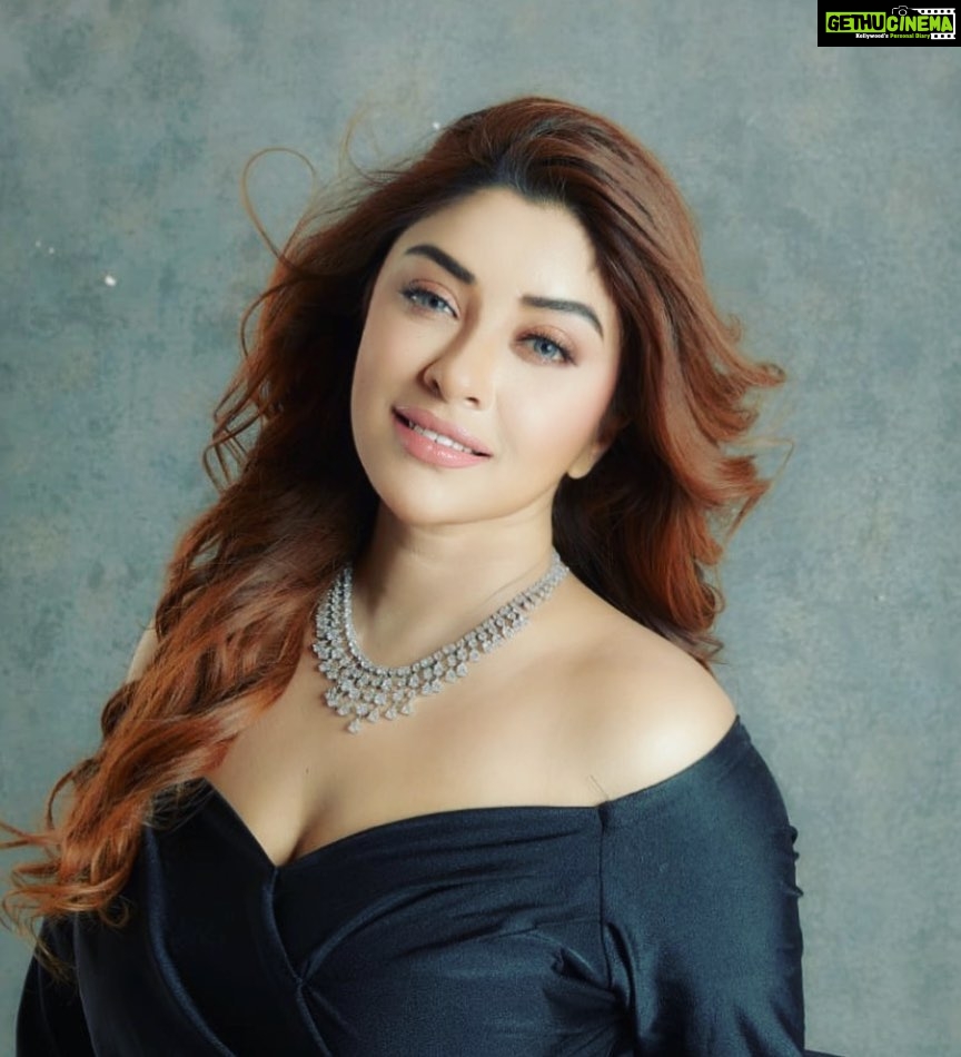 Payal Ghosh Instagram – May you shine as bright as the Christmas lights ...