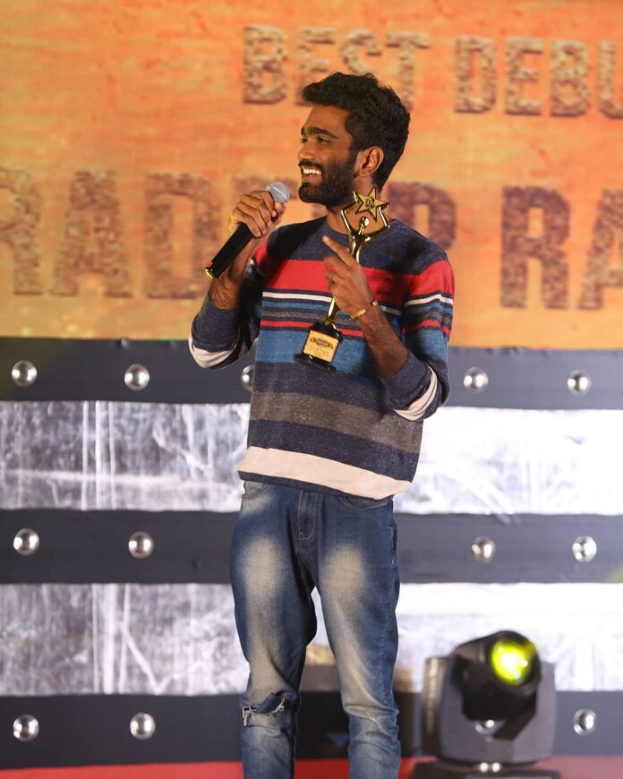 Actor Pradeep Ranganathan HD Photos and Wallpapers June 2020 | Gethu Cinema