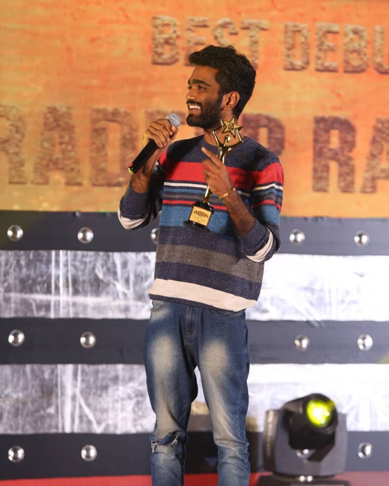 Actor Pradeep Ranganathan HD Photos and Wallpapers June 2020 | Gethu Cinema