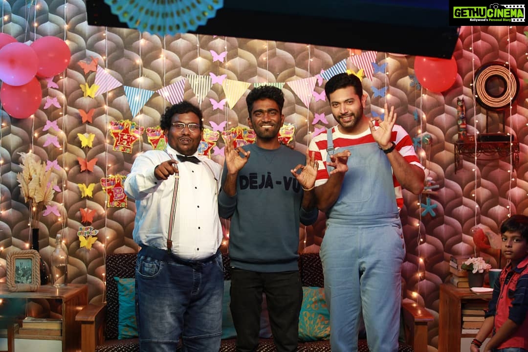 Pradeep Ranganathan Instagram – Udit Narayanan version of #OliyumOliyum ...