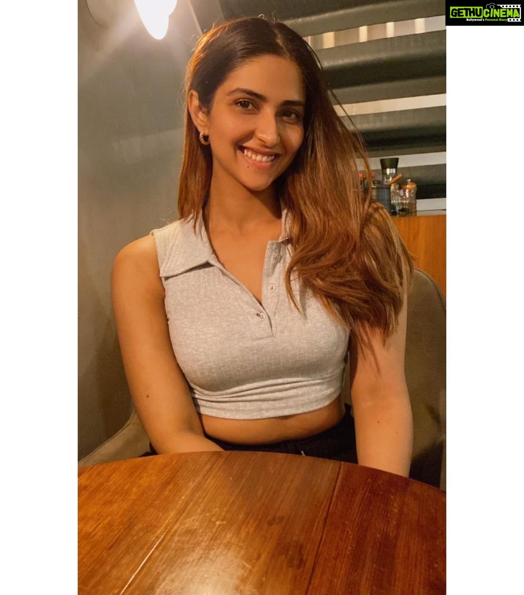 Actress Pranutan Bahl HD Instagram Photos and Wallpapers April 2023 ...