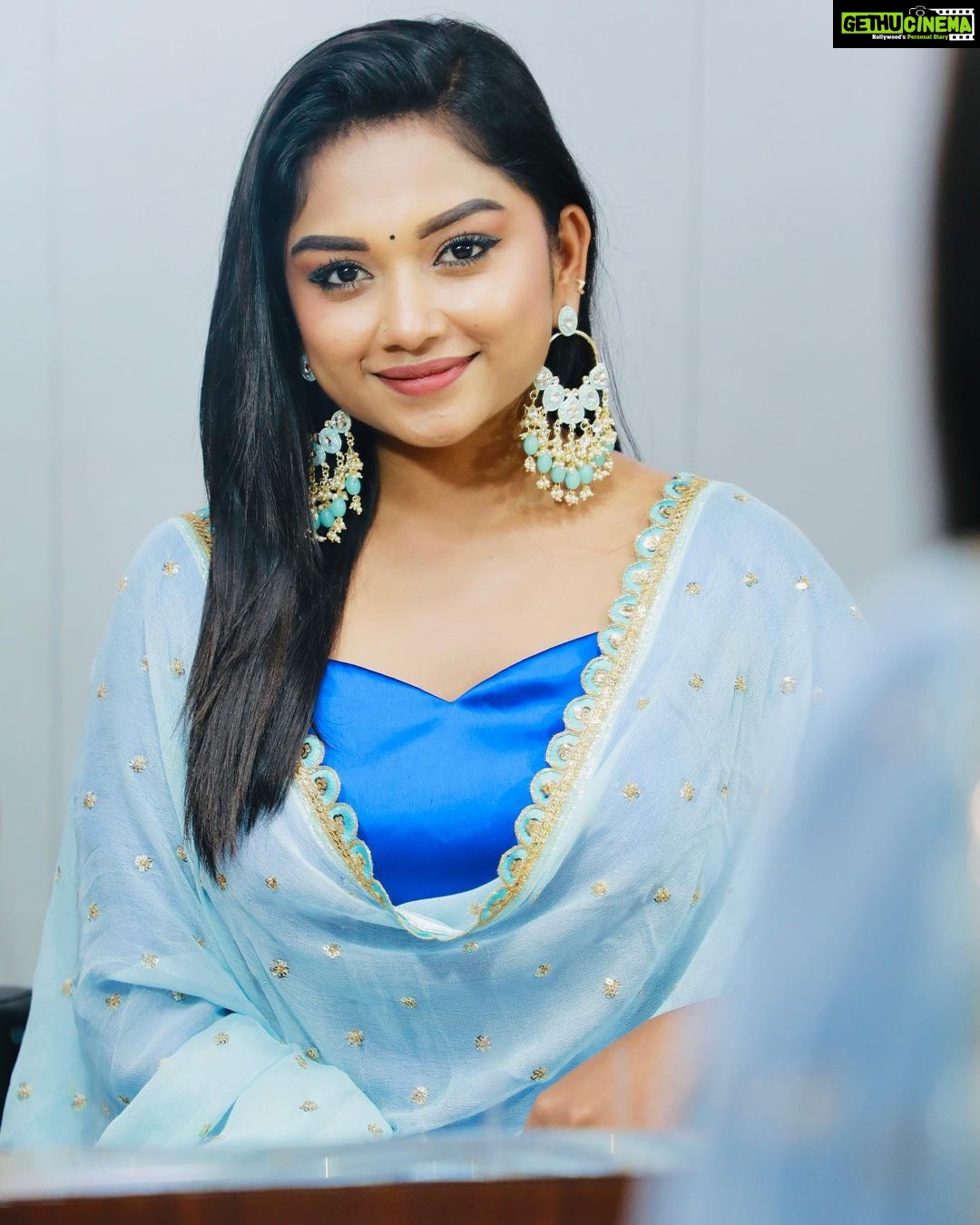 Actress Preethi Sharma HD Instagram Photos and Wallpapers April 2023 | Gethu Cinema