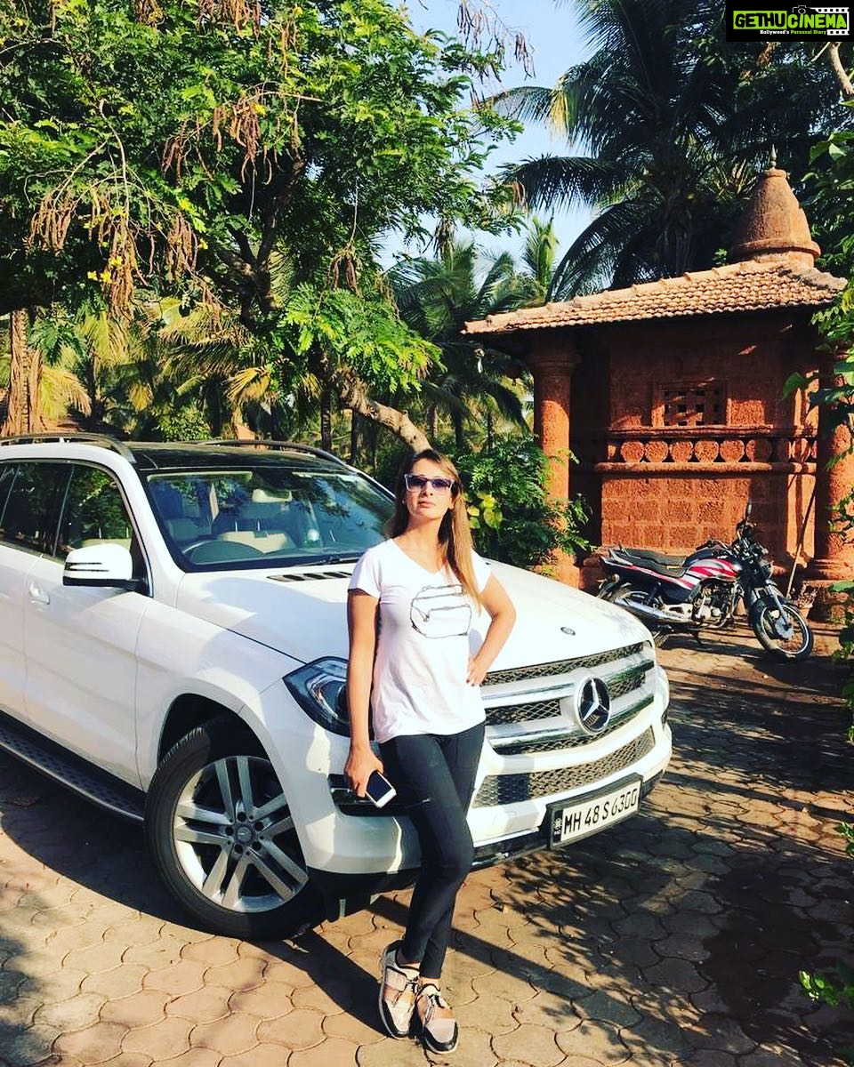 Preeti Jhangiani Instagram – That #goan feeling @w_goa #rockpool W GOA ...