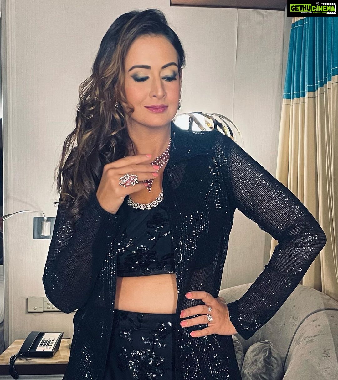 Preeti Jhangiani Instagram – A girl should be two things : Who and What ...